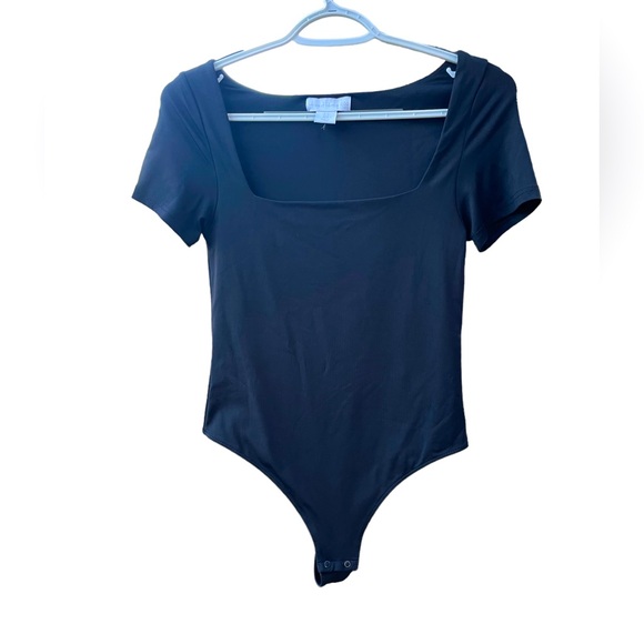 House of Harlow 1960 | Tops | House Of Harlow Black Square Neck ...